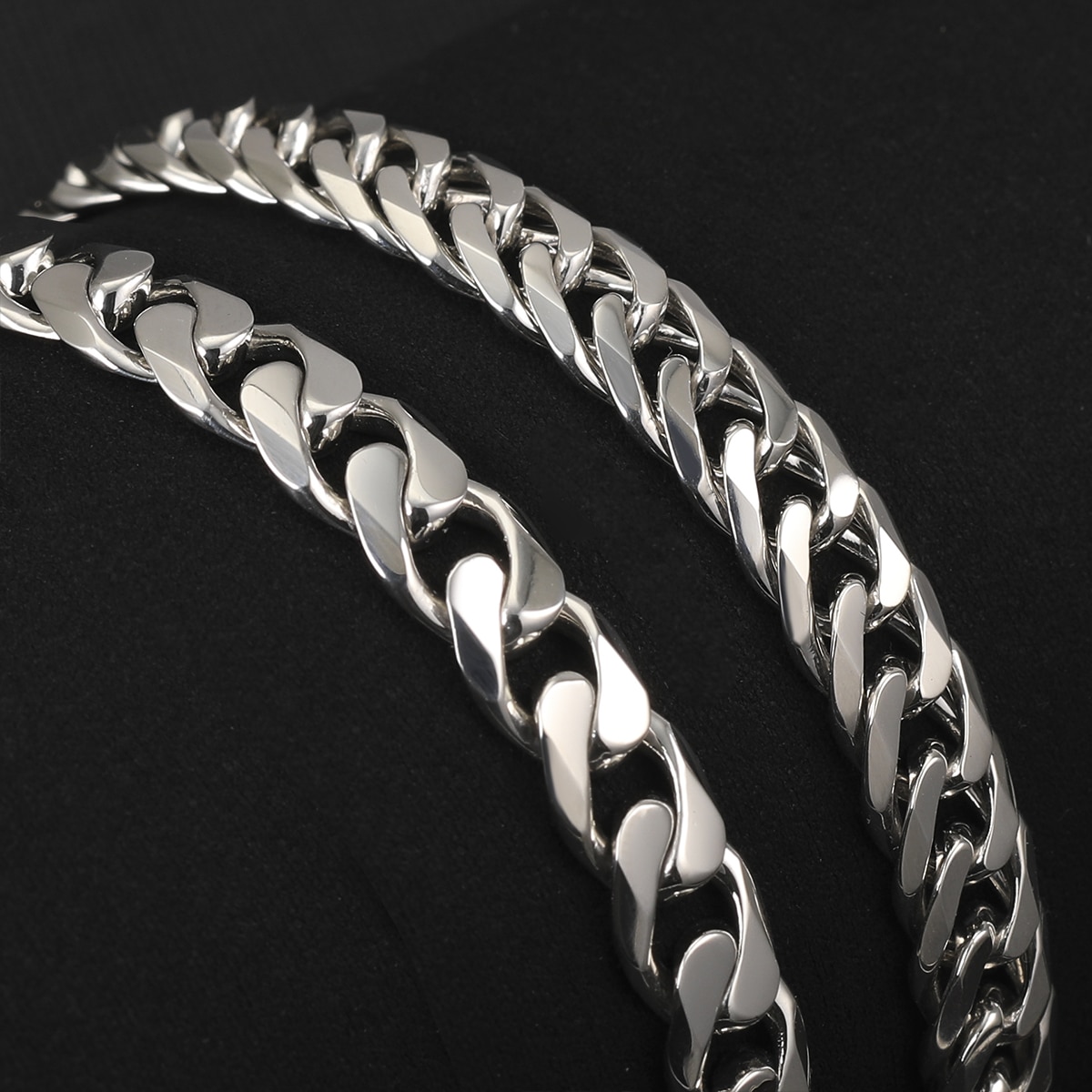 The Standard and the Double Platinum Cuban's characteristics